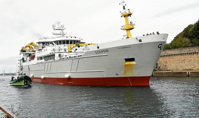 NON AU CHALUTIER GEANT « SCOMBRUS » : SOUTIEN À LA PÊCHE ARTISANALE ...